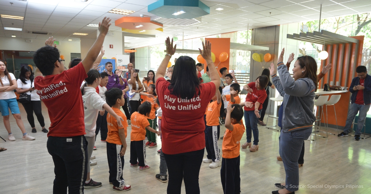 How Volunteer Work Can Change Your Life